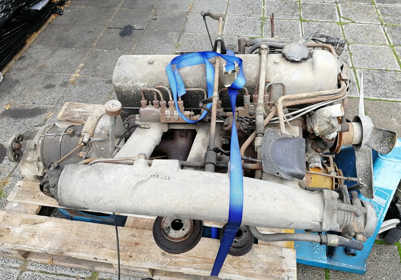 Mercedes-Benz 220 SEB M129 W111 vor und nach der Instandsetzung - VÄTH ...